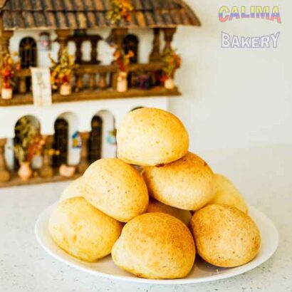 The Secret Behind The Famous Colombian Pandebono - Calima Bakery | Colombian Food